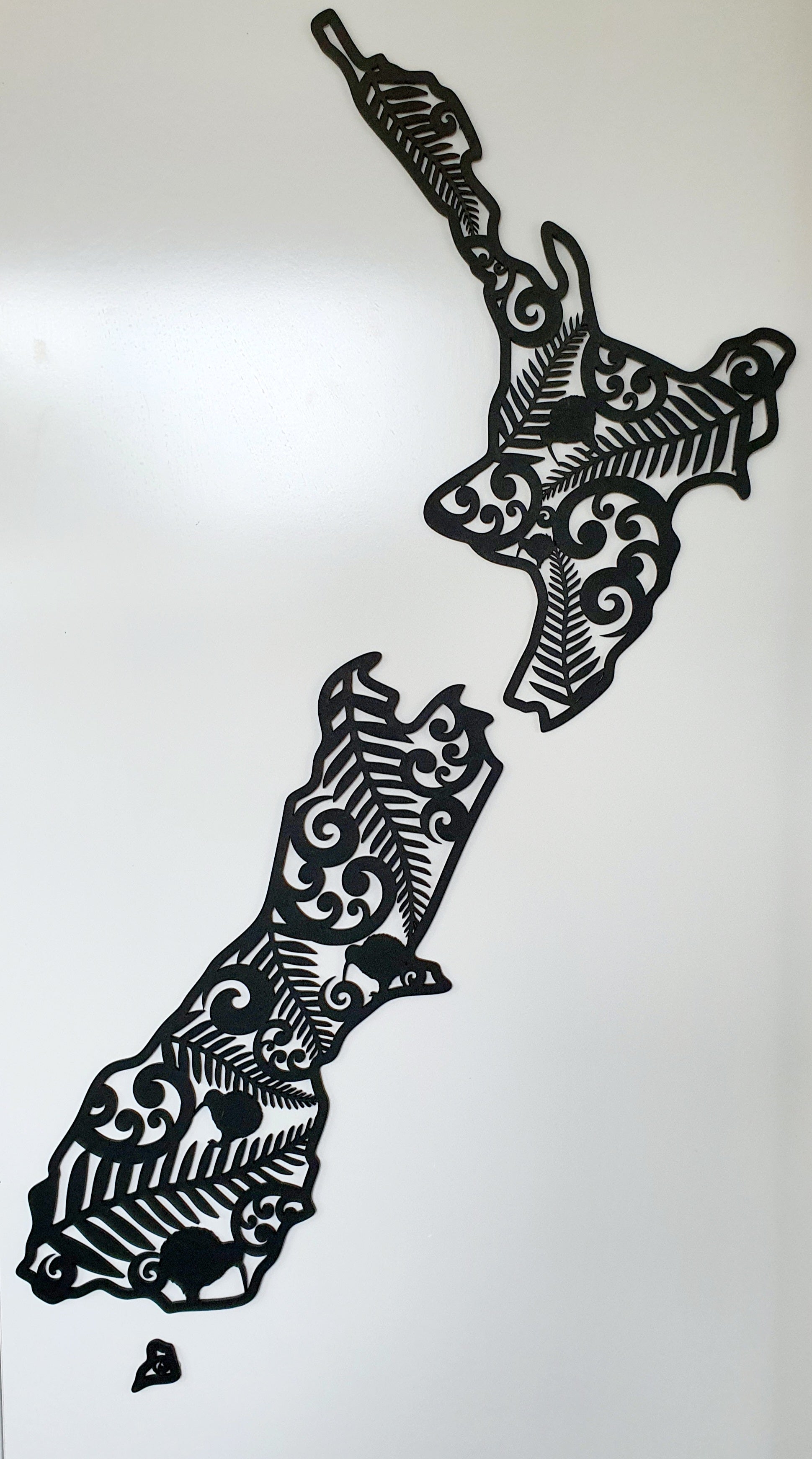 Kiwiana Fern New Zealand Map | Whimsic NZ-Crafted Wall Art